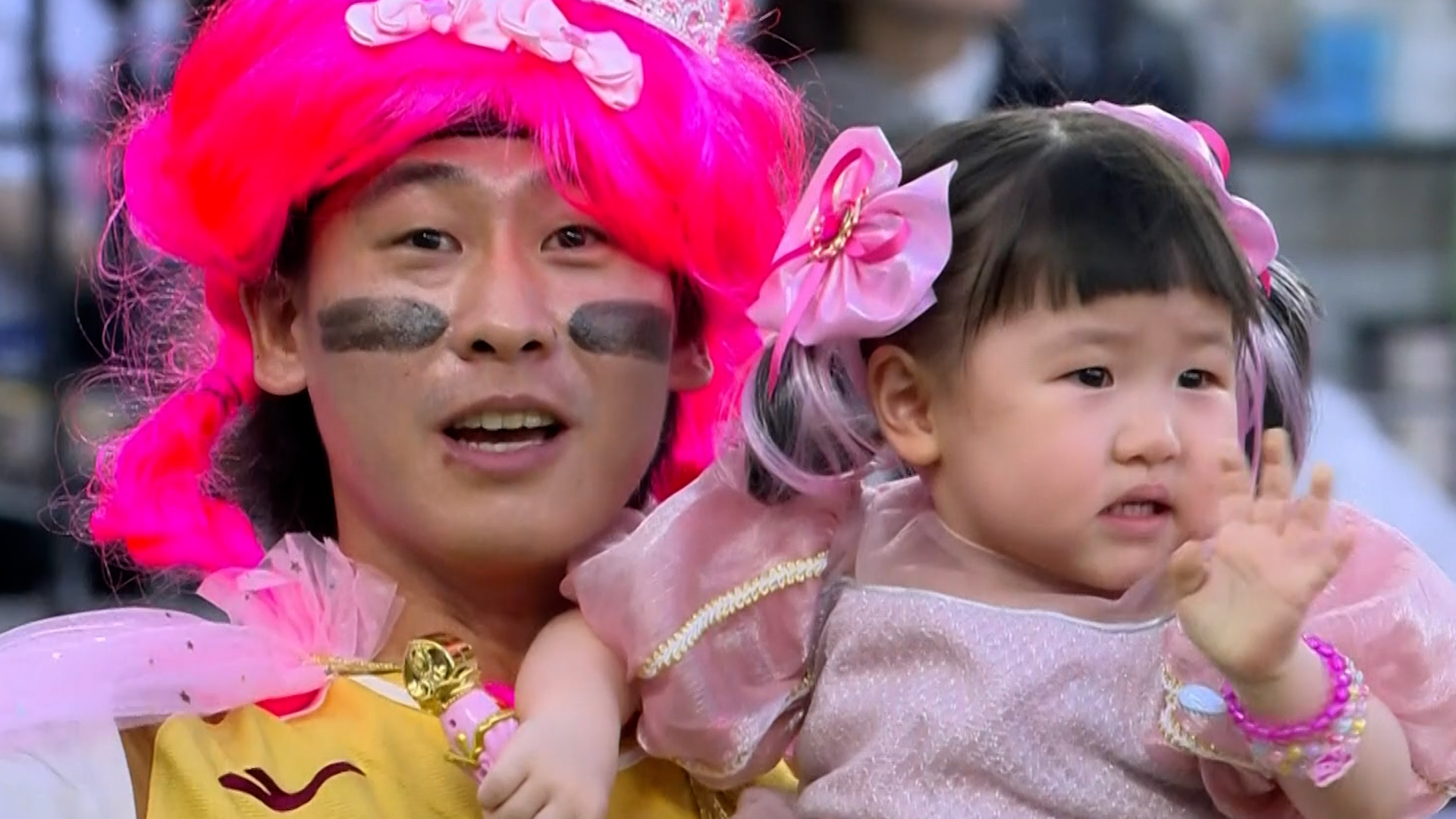 [KBO 올스타전] 2025/7/12 (나눔) '찬호핑과 때때핑' 박찬호의 2루타! | TVING
