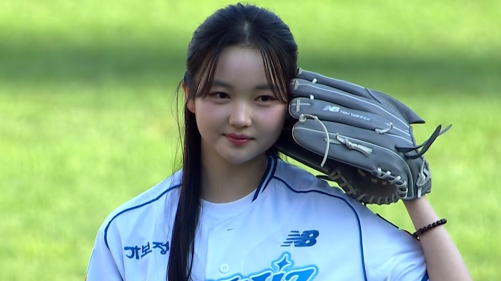 [KT] 2025/7/20 시구 - 배우 최유리 | TVING