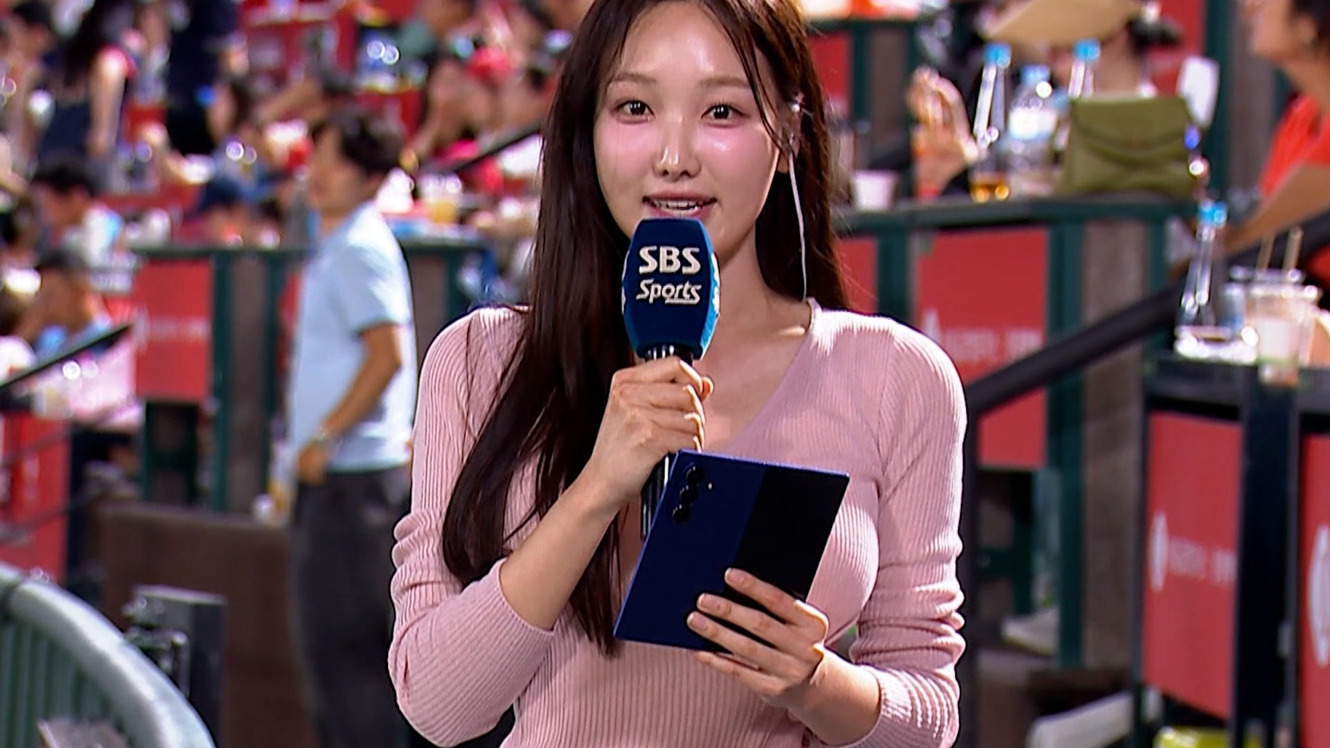 [롯데] 2025/7/26 김세연 아나운서의 경기 중간 현장 리포팅 | TVING