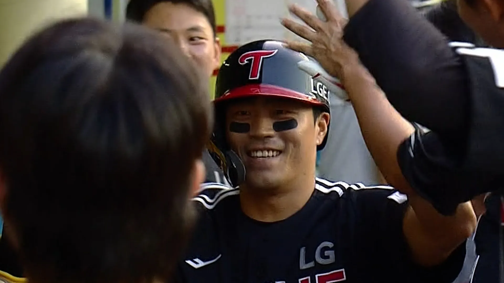 [LG] 2025/8/1 '시즌 마수걸이 홈런' 이적 이후 첫 홈런을 때려내는 천성호 | TVING
