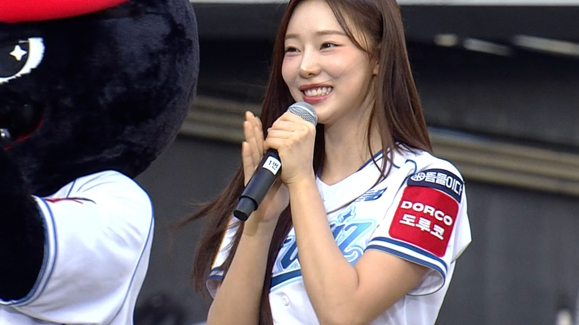 [KT] 2025/8/8 시구 - 모델 겸 방송인 이시안 | TVING