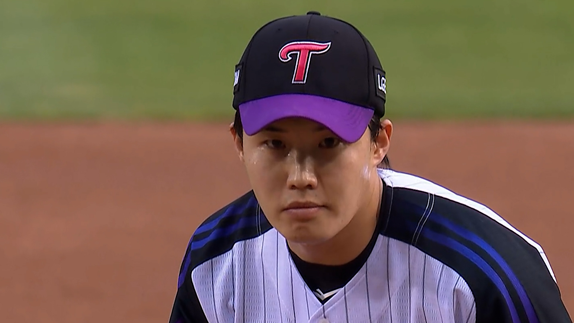 [LG] 2025/8/8 뜬공 유도로 실점 위기를 벗어나는 임찬규! | TVING