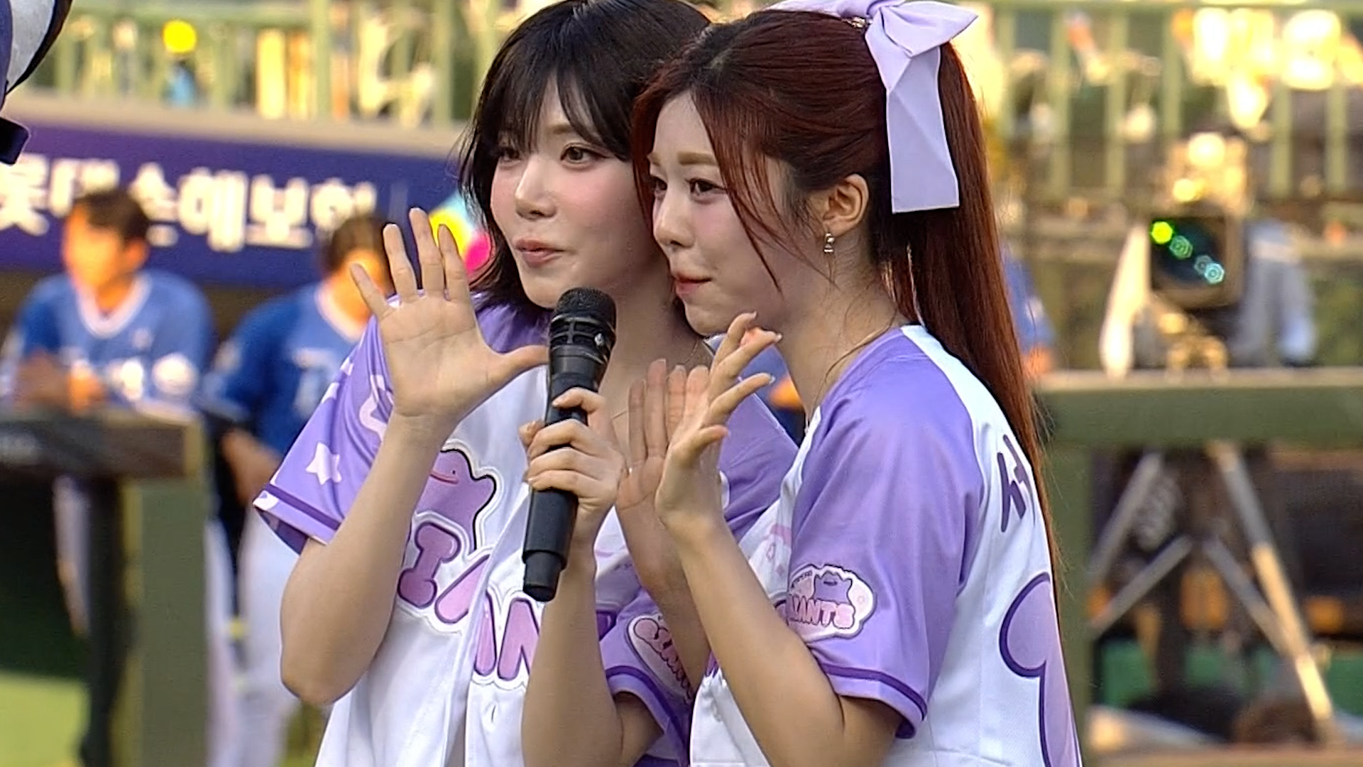 [롯데] 2025/8/16 시구 & 시타 - 그룹 '트리플에스' 나경 & 다현 | TVING