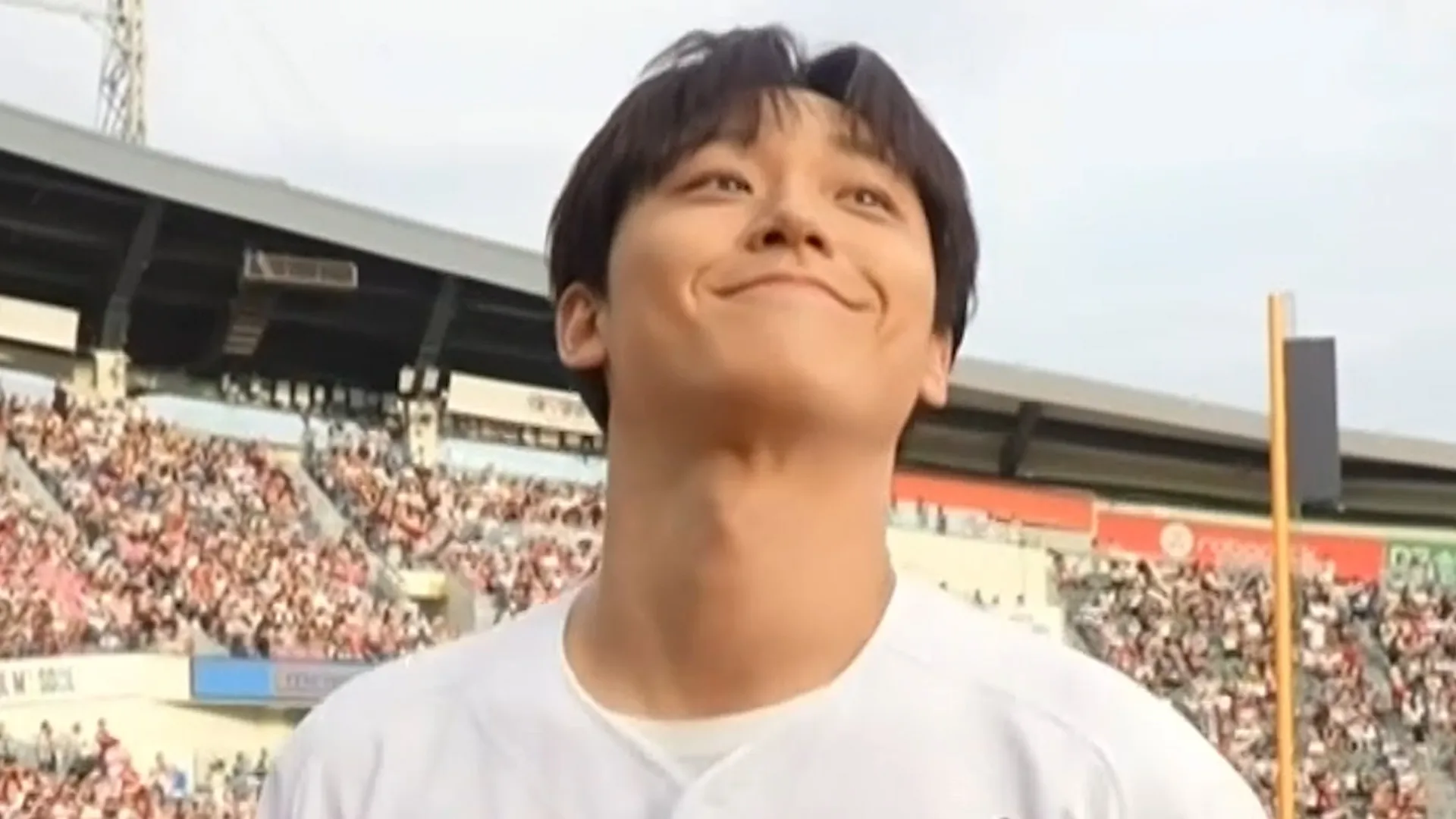 [두산] 2025/8/17 시구 - 배우 이도현 | TVING