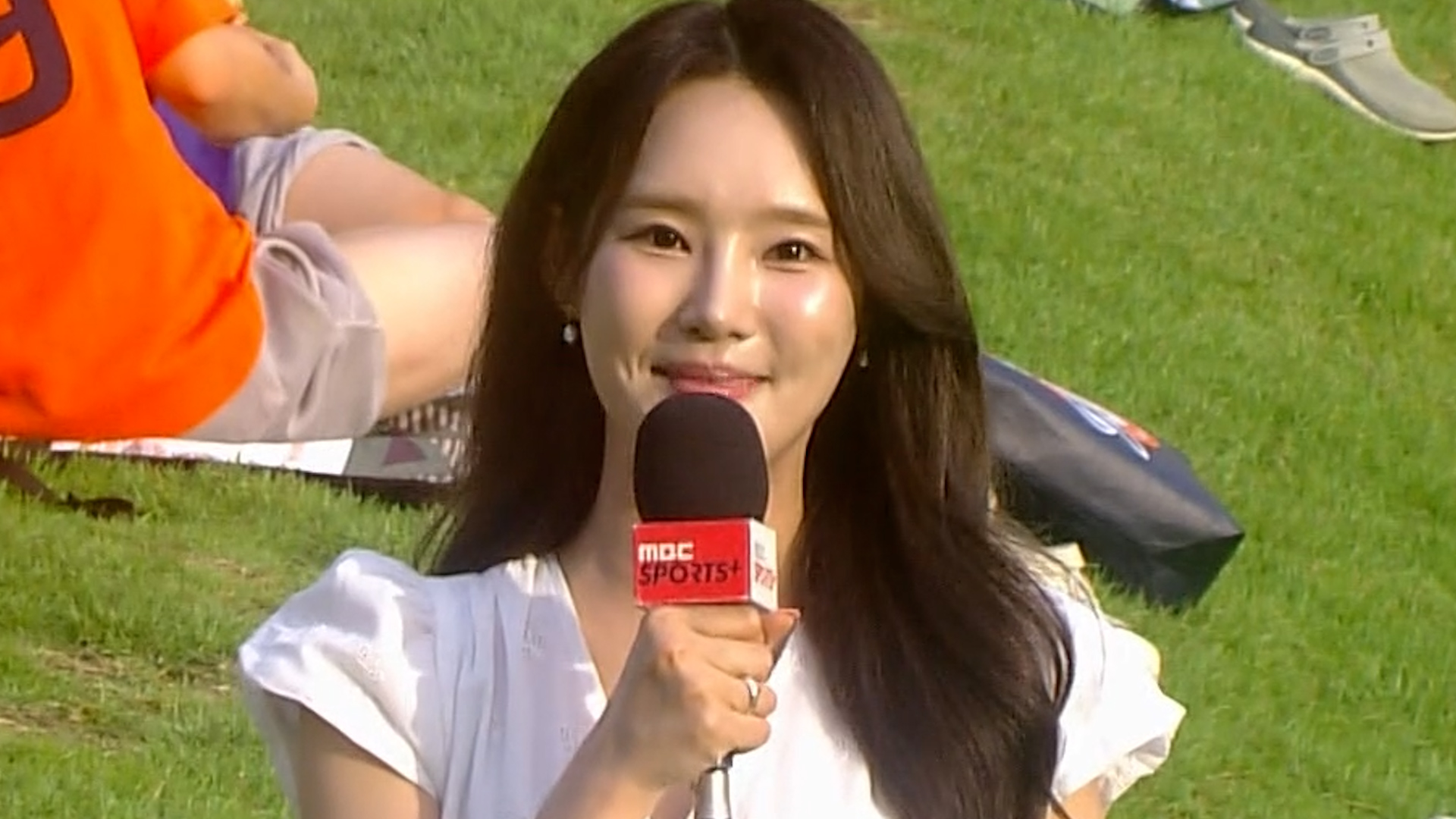 [한화] 2025/8/31 김희연 리포터의 경기 전 현장 리포팅 | TVING