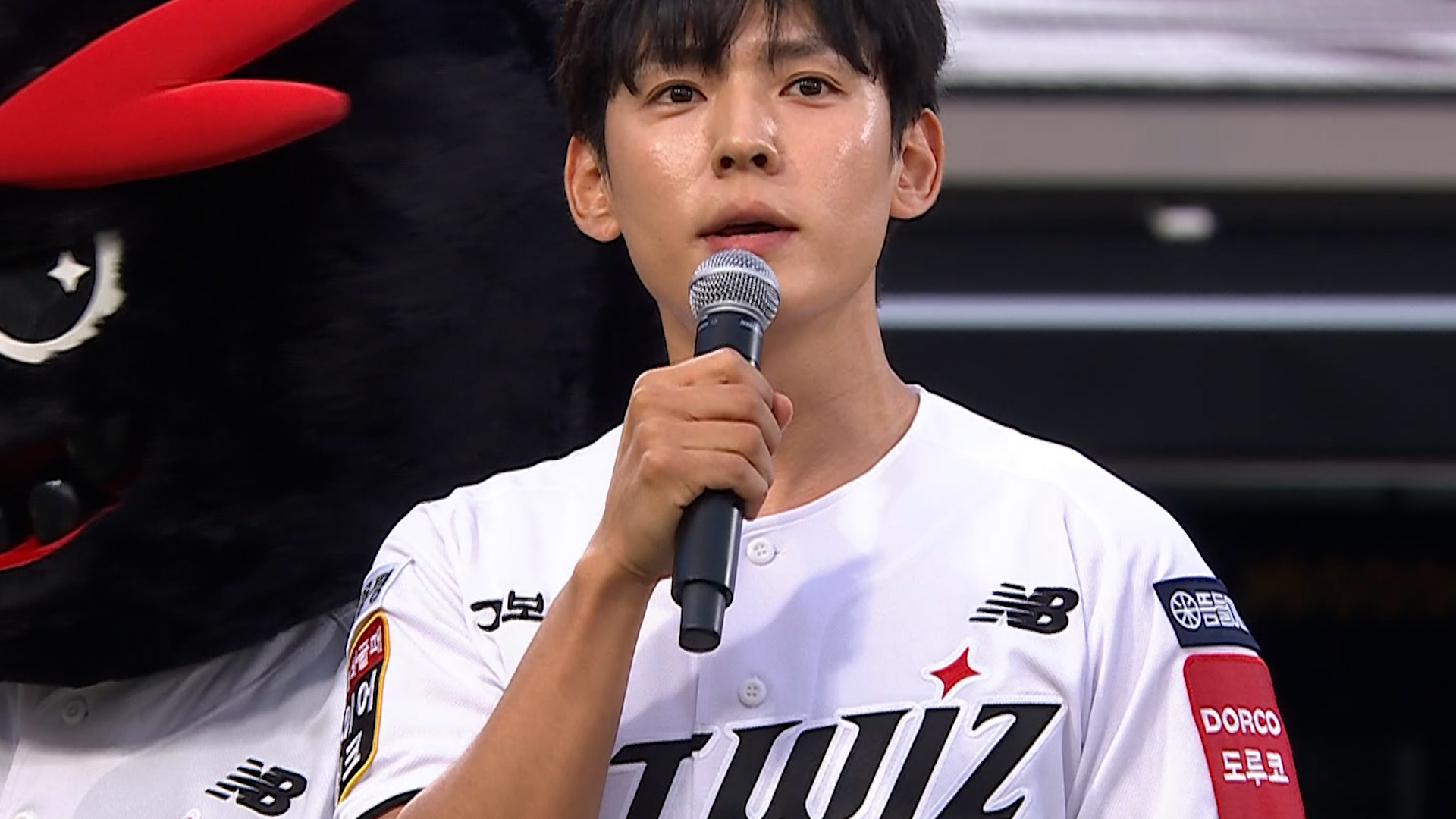 [KT] 2025/9/3 시구 - 배우 강형석 | TVING