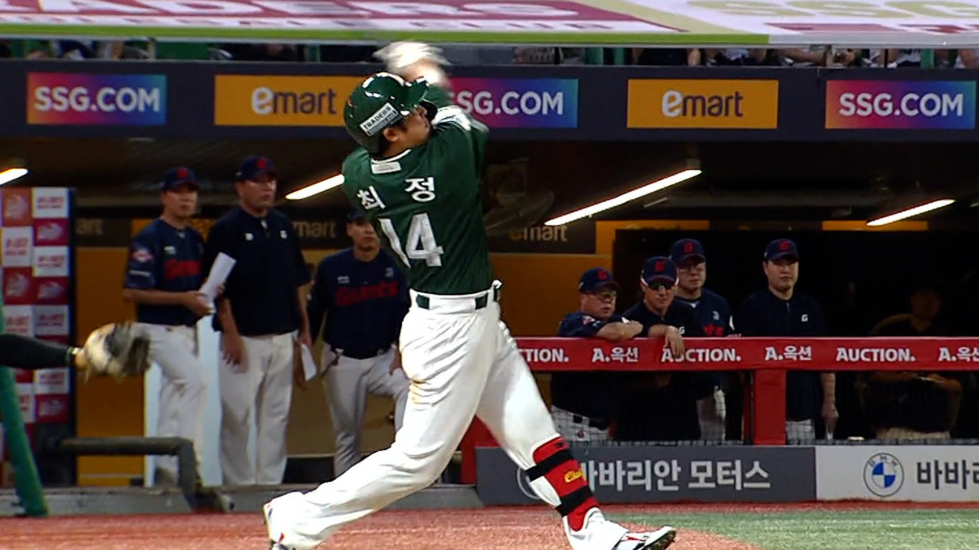 [SSG] 2025/9/5 '10년 연속 20홈런까지 -1' 최정의 솔로포! | TVING