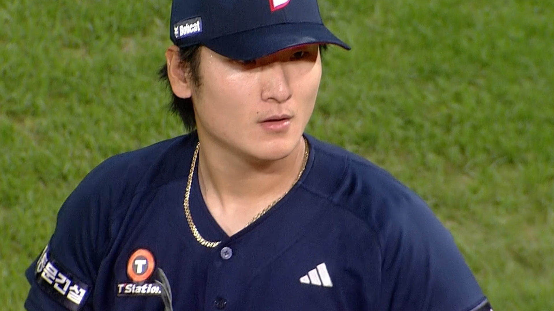 [두산] 2025/9/22 '5타자 연속 삼진' 압도적인 투구를 보여주는 곽빈! | TVING