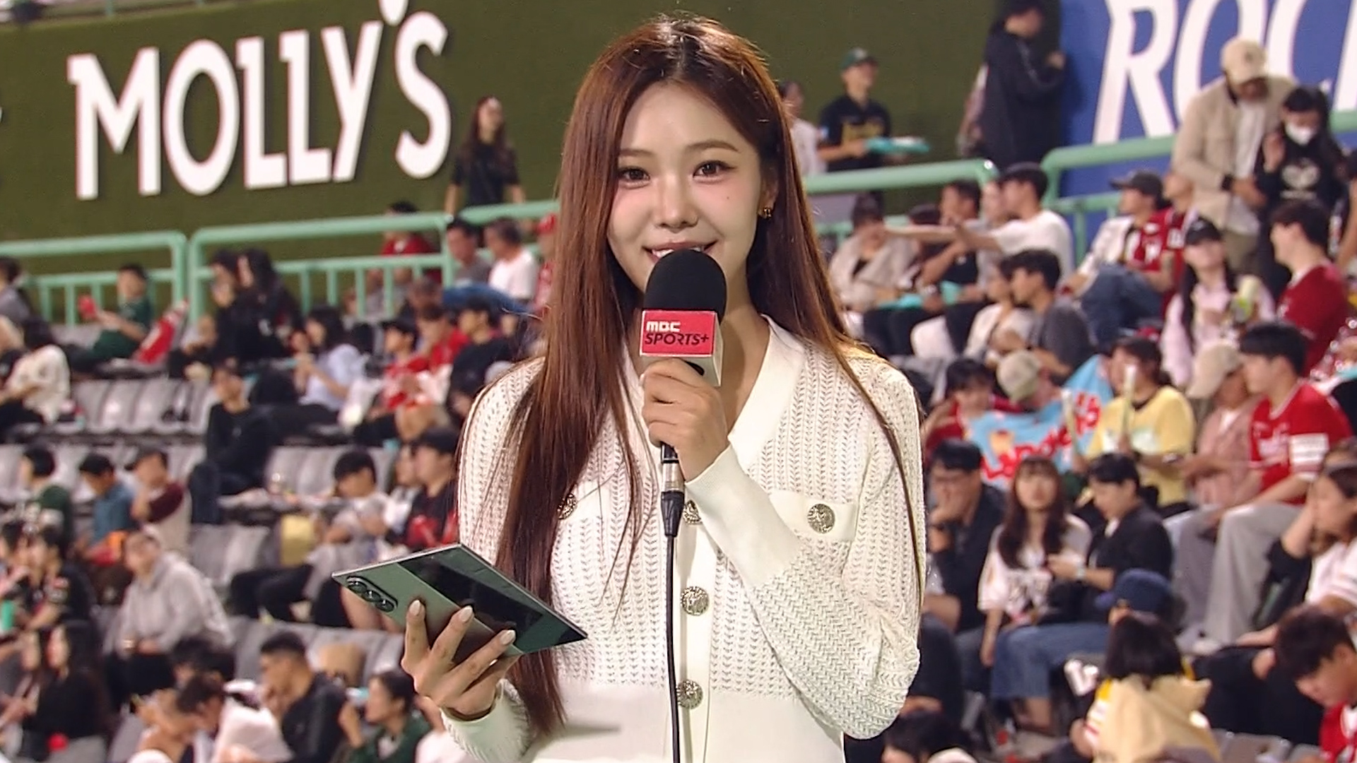 [SSG] 2025/9/26 조민지 리포터의 경기 중간 현장 리포팅 | TVING