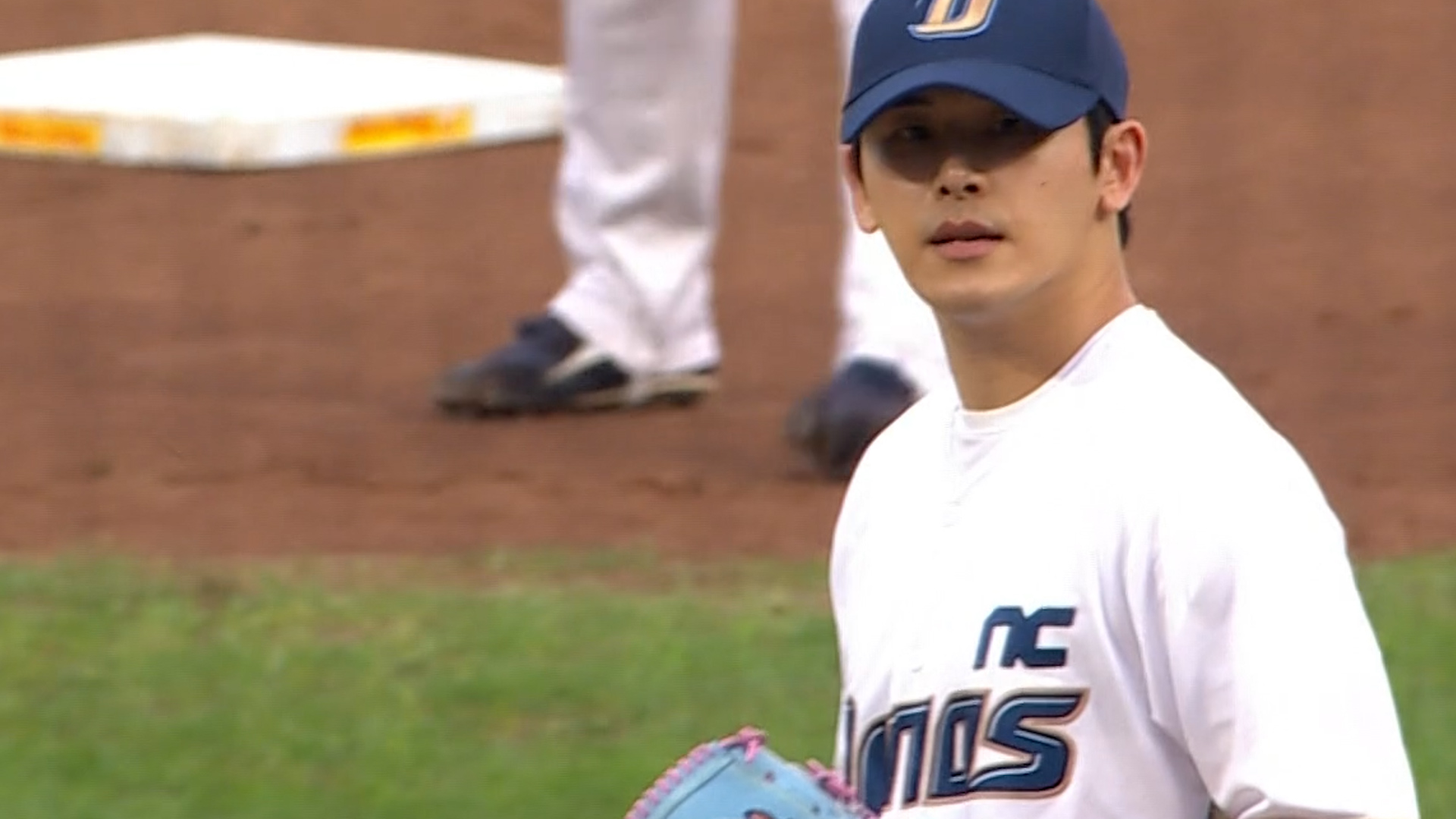 [NC] 2025/10/4 시구 - 배우 이호원 | TVING